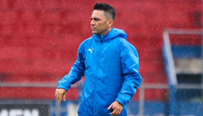 Javier Roca Klaim Permainan Persik Lebih Baik Dibandingkan Persib ...